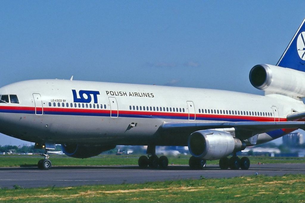 9M-MAT | Plane Spotters - Aircraft Information