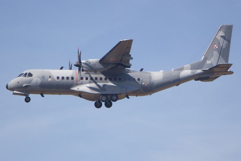 011 | Plane Spotters - Aircraft Information